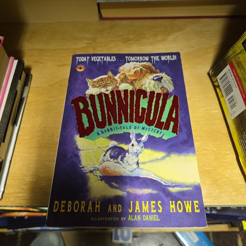 Bunnicula - Rabbit Tale of Mystery by Deborah Howe, James Howe