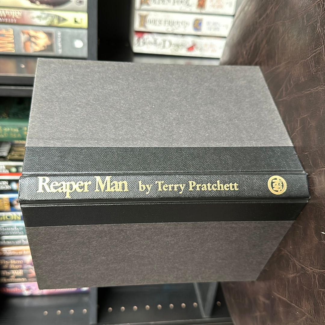 Reaper Man [Death #2] by Terry Pratchett, Hardcover | Pangobooks
