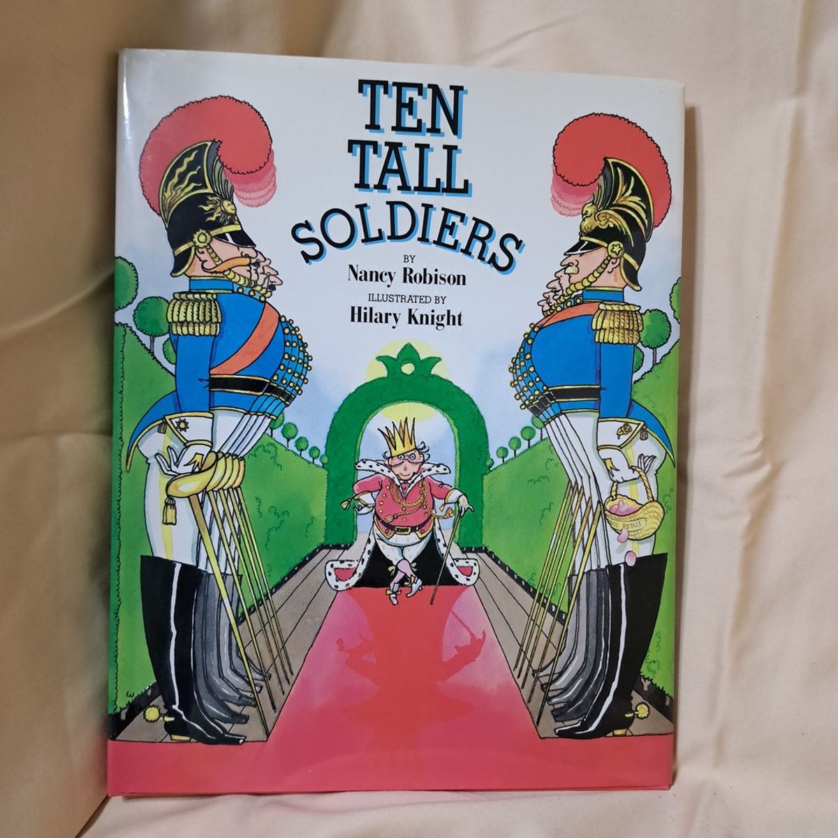 Ten Tall Soldiers by Nancy Robison, Hardcover | Pangobooks
