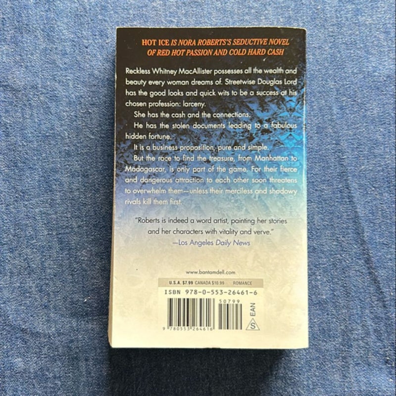 Hot Ice by Nora Roberts, Paperback | Pangobooks