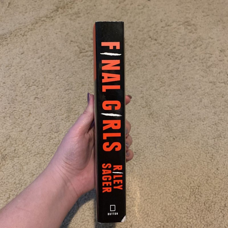 Final Girls by Riley Sager, Paperback | Pangobooks