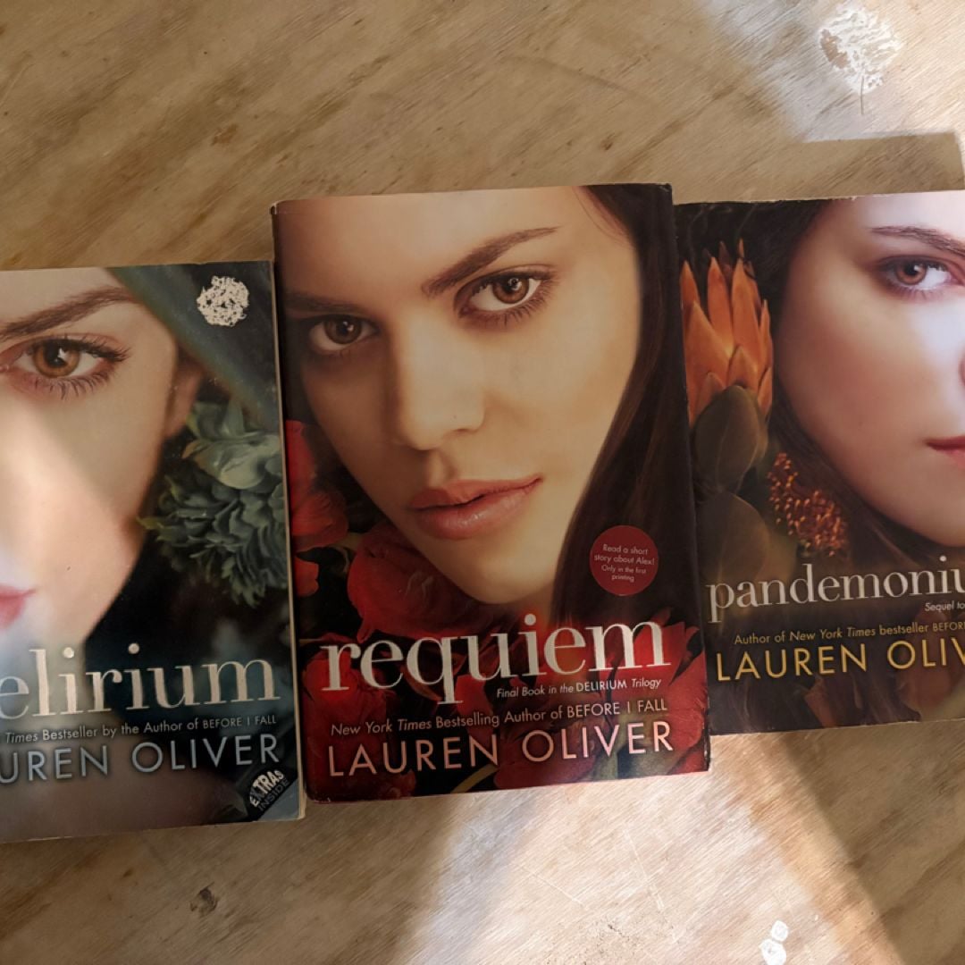 Delirium series by Lauren Oliver , Paperback | Pangobooks
