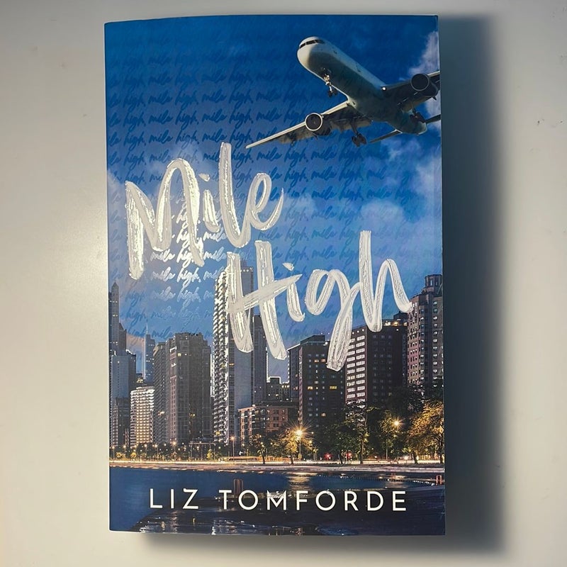 Mile High by Liz Tomforde, Paperback | Pangobooks