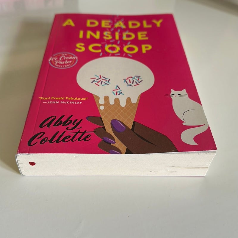 A Deadly Inside Scoop by Abby Collette, Paperback | Pangobooks