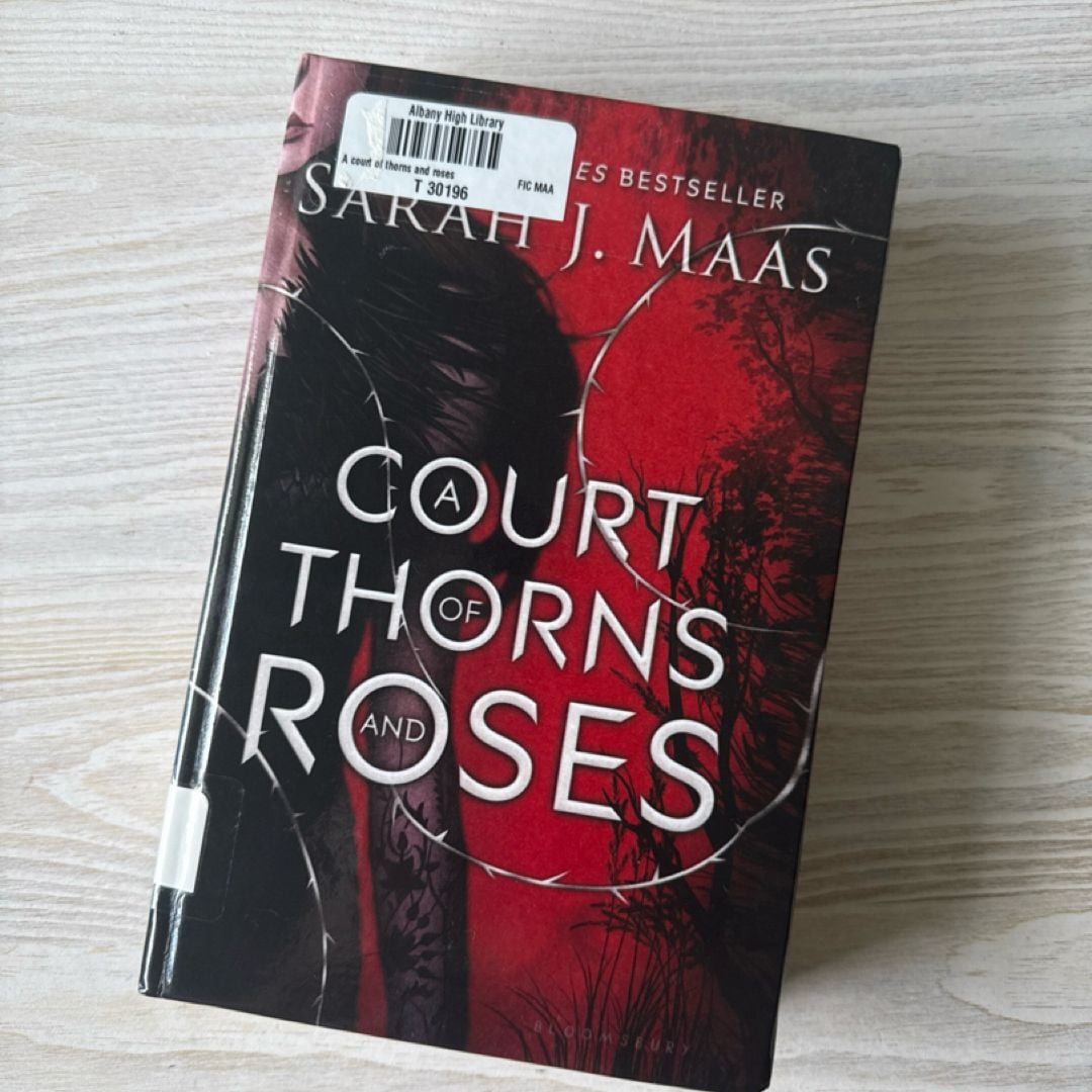 A Court of Thorns and Roses by Sarah J Maas, Hardcover | Pangobooks