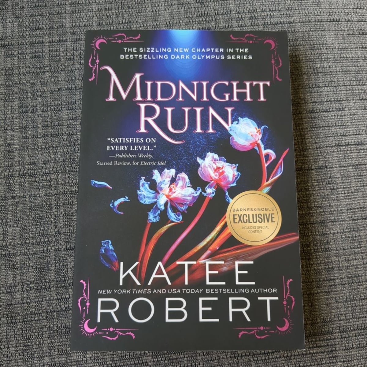 Midnight Ruin by Katee Robert, Paperback | Pangobooks