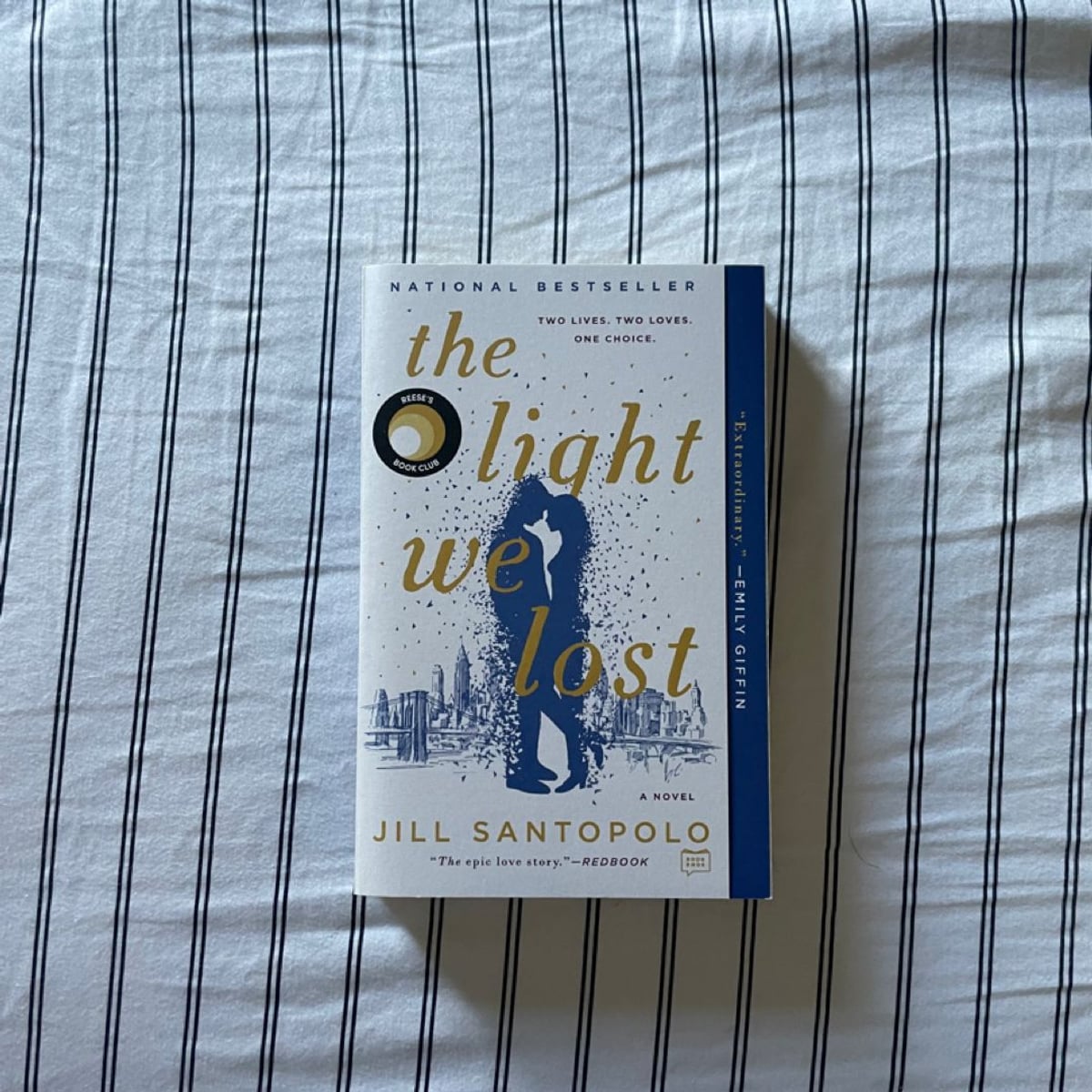 The Light We Lost by Jill Santopolo, Paperback | Pangobooks