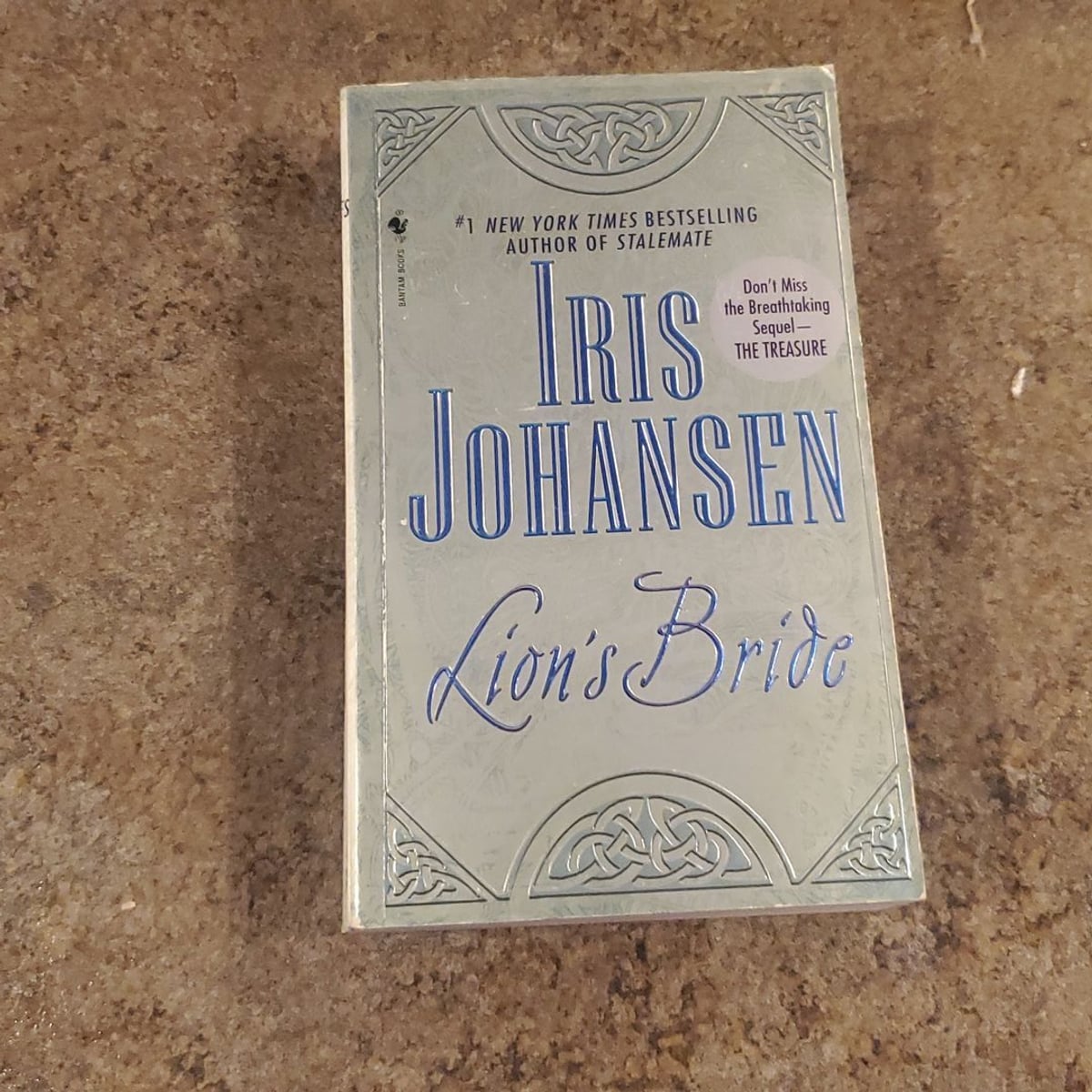 Lion's Bride by Iris Johansen, Paperback | Pango Books