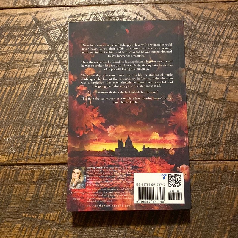 Blood Orange by Karina Halle, Paperback | Pangobooks