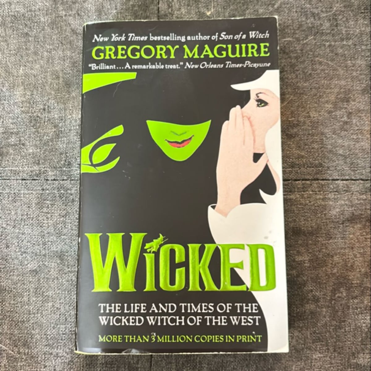 Wicked by Gregory Maguire, Paperback | Pangobooks