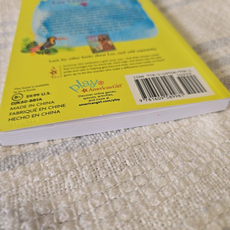 Lea Leads the Way by Lisa Yee, Sarah Davis, Paperback | Pangobooks