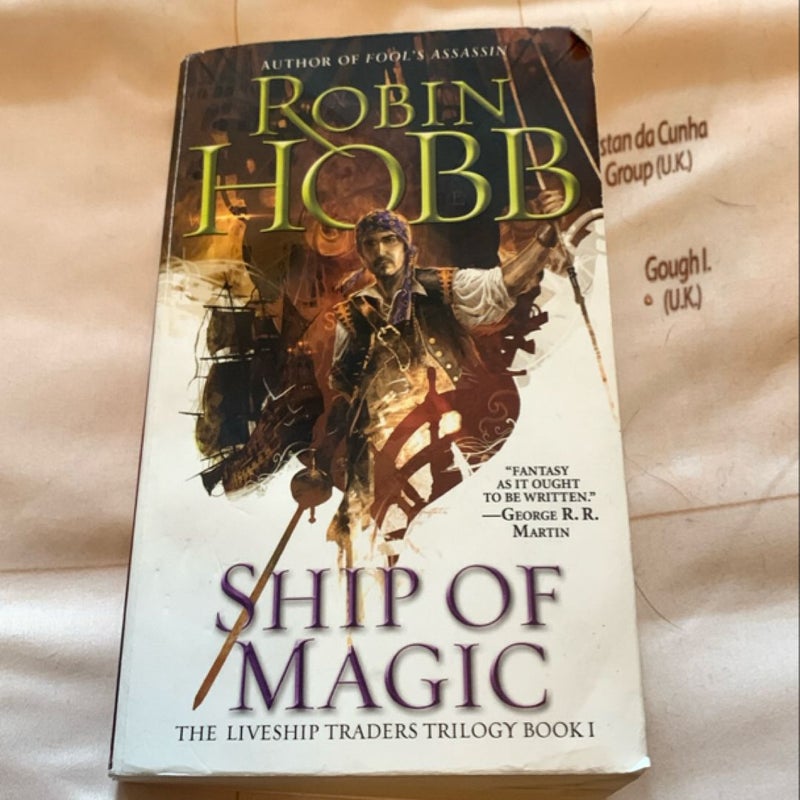 Ship of Magic by Robin Hobb, Paperback | Pangobooks