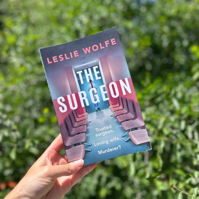 The Surgeon by Leslie Wolfe, Paperback | Pangobooks