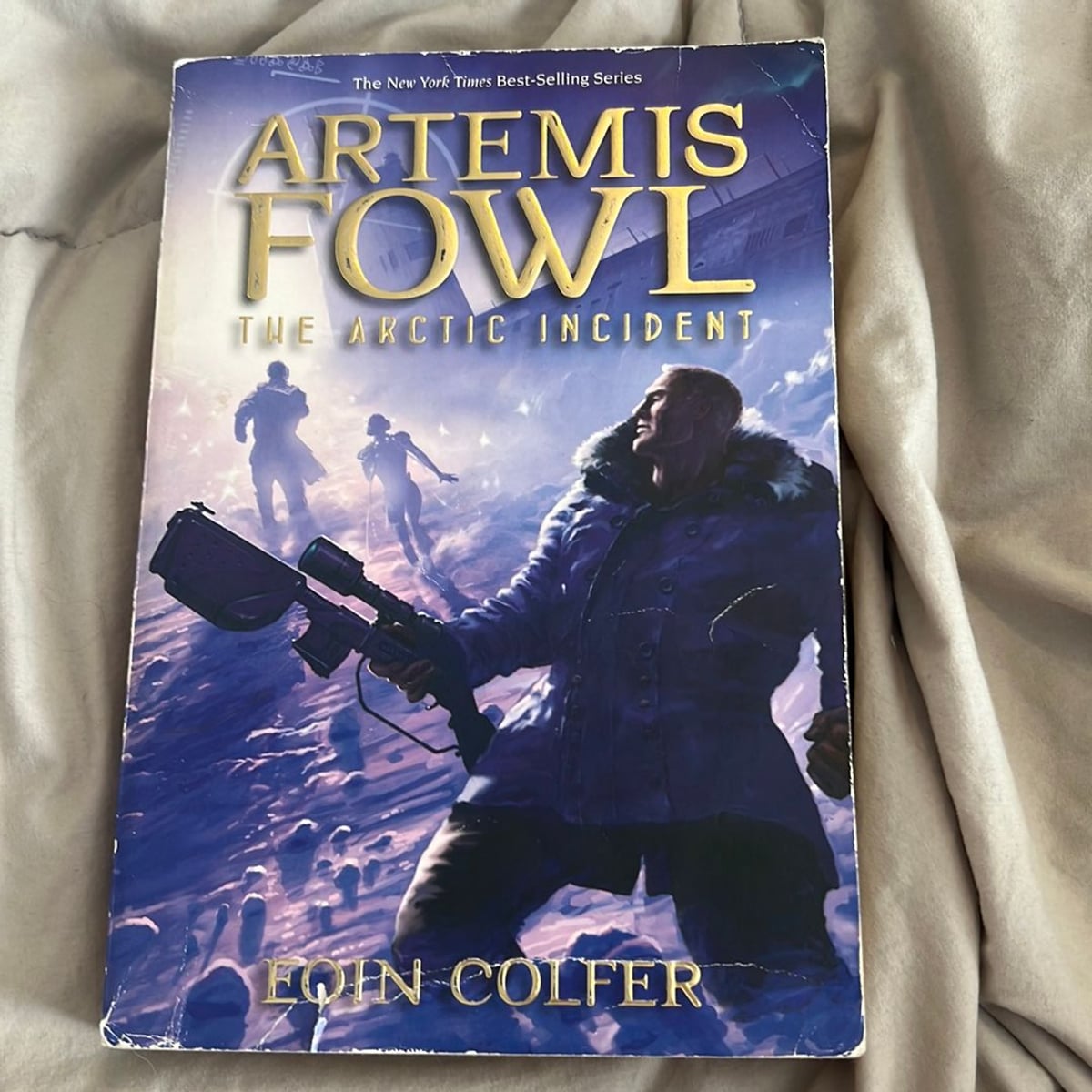 Artemis Fowl the Arctic Incident by Eoin Colfer, Paperback | Pangobooks