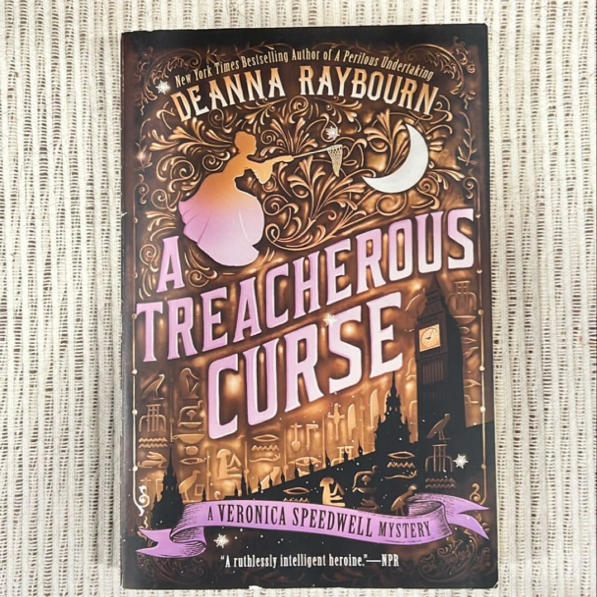 A Treacherous Curse by Deanna Raybourn, Paperback | Pangobooks