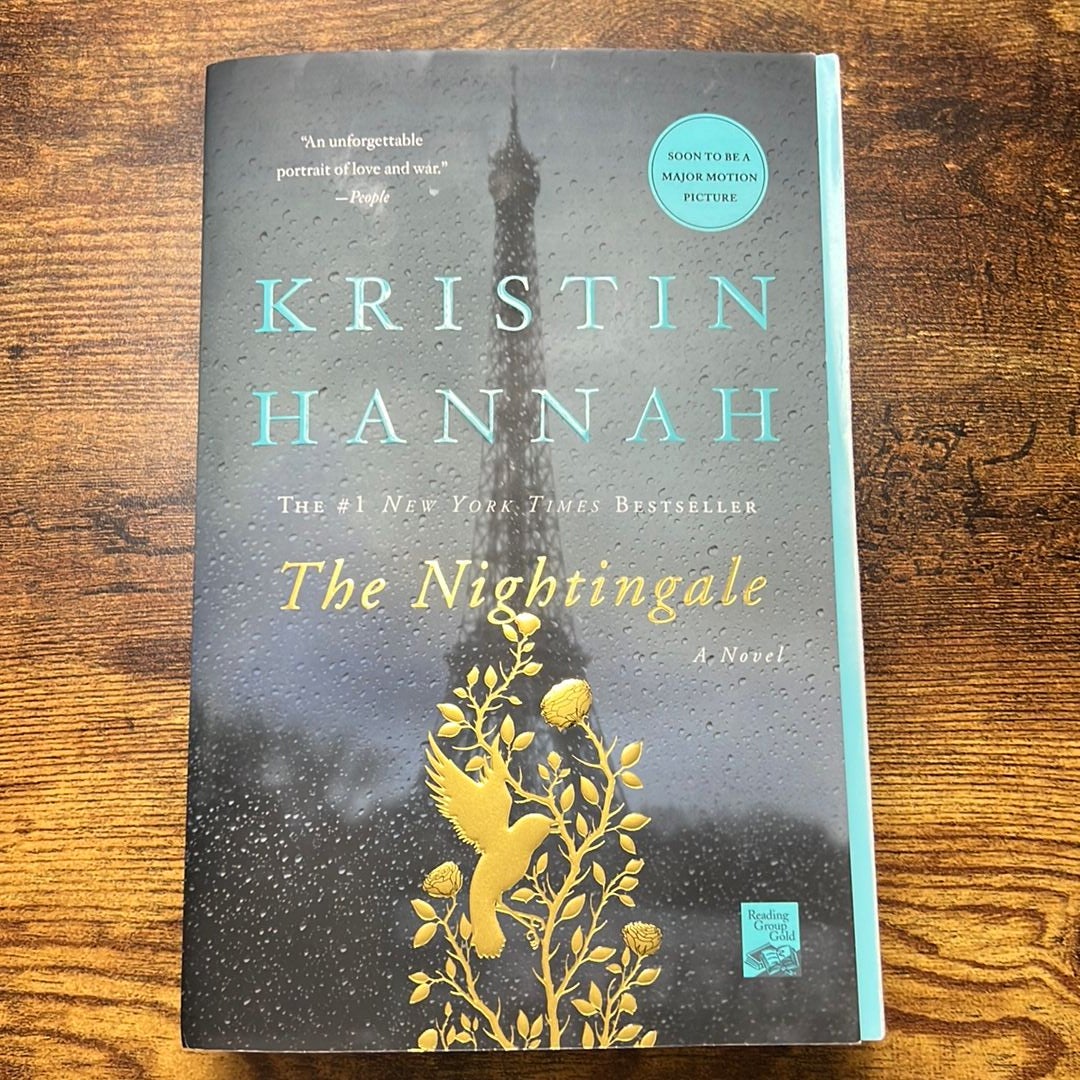 The Nightingale by Kristin Hannah, Paperback | Pangobooks