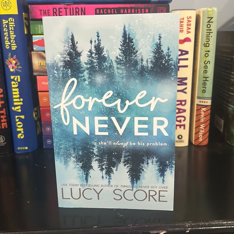 Forever Never by Lucy Score, Paperback | Pangobooks