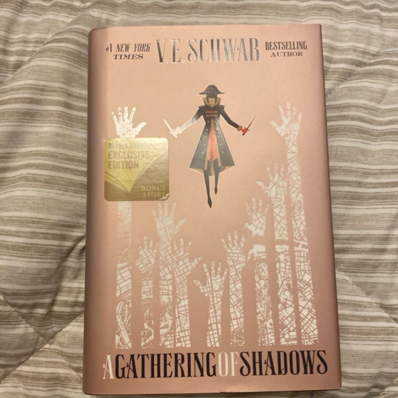 A Gathering of Shadows by V.E. Schwab , Hardcover | Pangobooks