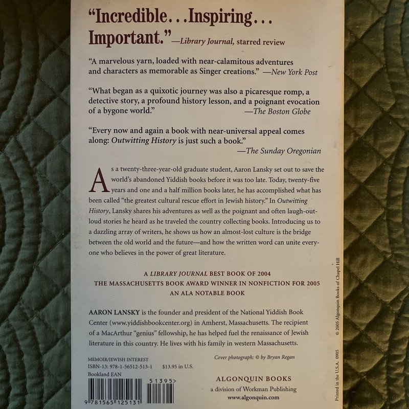 Outwitting History by Aaron Lansky, Paperback | Pangobooks