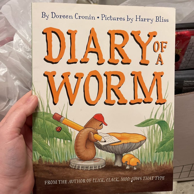 Diary Of A Worm by Doreen Cronin, Paperback | Pangobooks