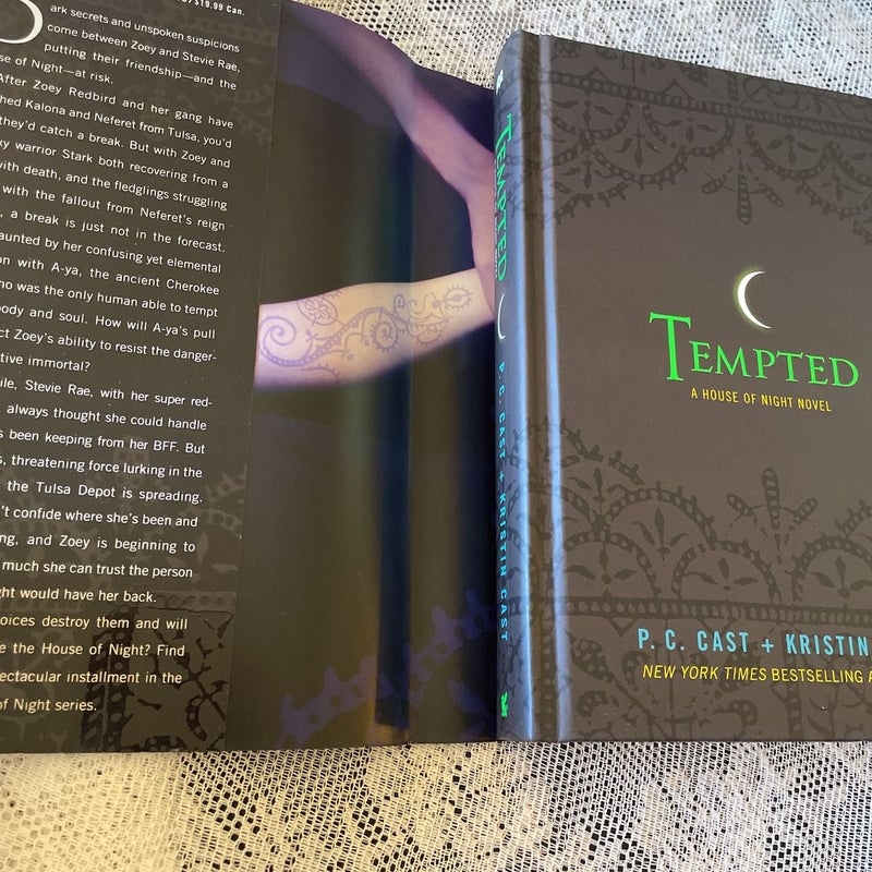 Tempted by P. C. Cast; Kristin Cast, Hardcover | Pangobooks