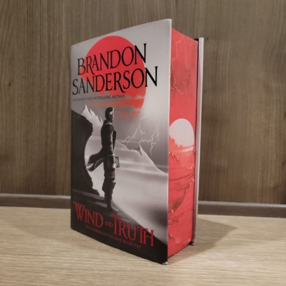 Wind and Truth by Brandon Sanderson, Hardcover | Pangobooks