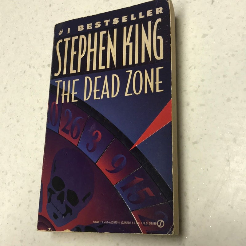 The Dead Zone by Stephen King, Paperback | Pangobooks