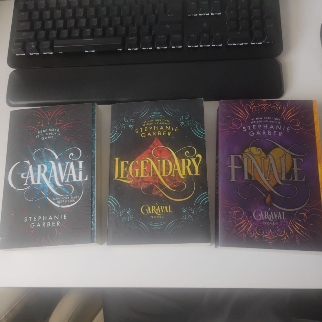 Caraval by Stephanie Garber, Paperback | Pangobooks
