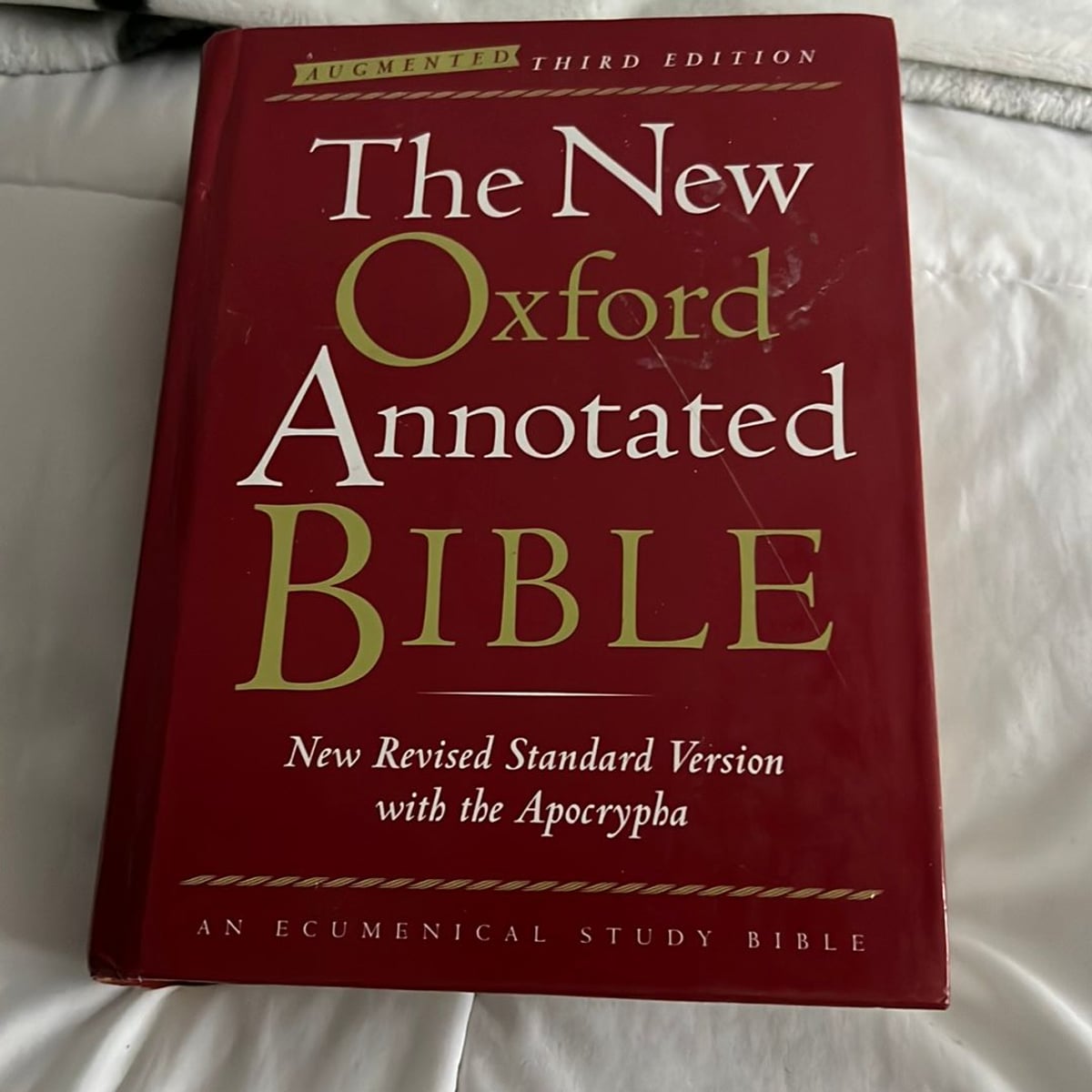 The New Oxford Annotated Bible with Apocrypha by Michael D. Coogan ...
