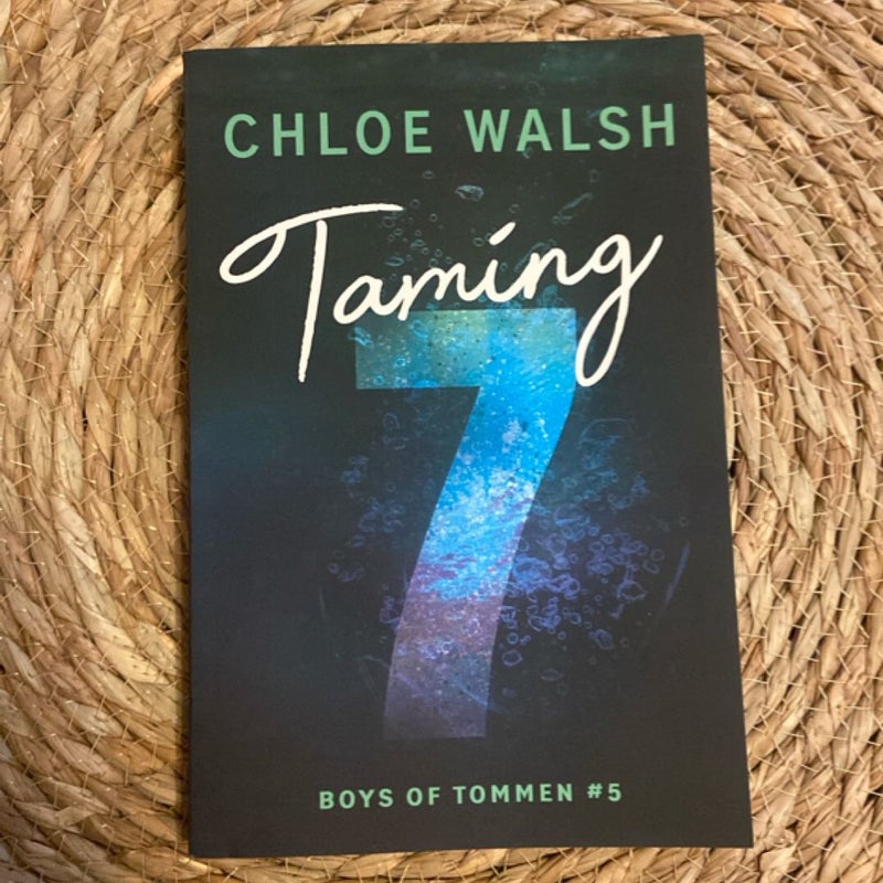 Taming 7 by Chloe Walsh, Paperback | Pangobooks