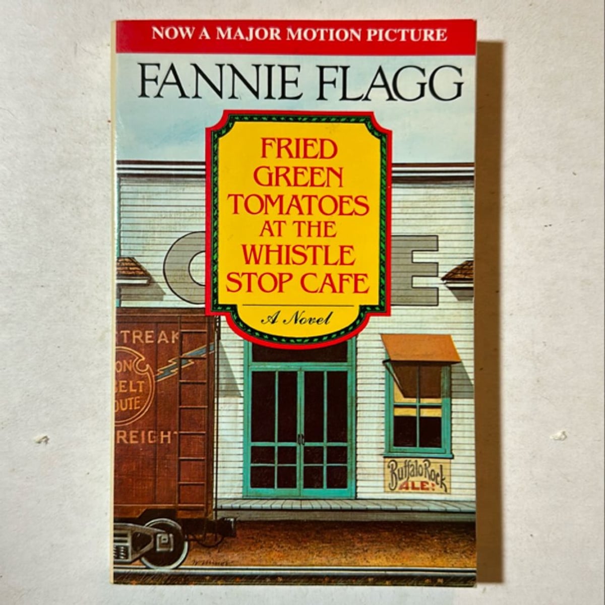 Fried Green Tomatoes at the Whistle Stop Cafe by Fannie Flagg