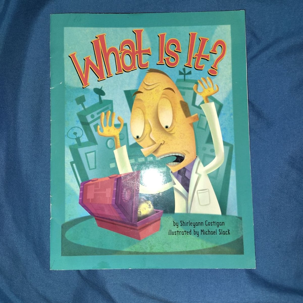 What Is It?: Inside Theme Book by National Geographic Learning
