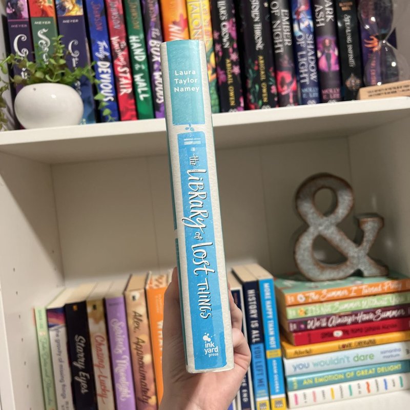 The Library of Lost Things by Laura Taylor Namey, Hardcover | Pangobooks