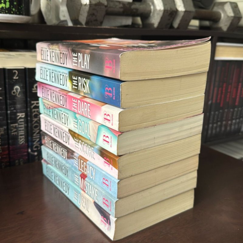 The Deal by Elle Kennedy, Paperback | Pangobooks