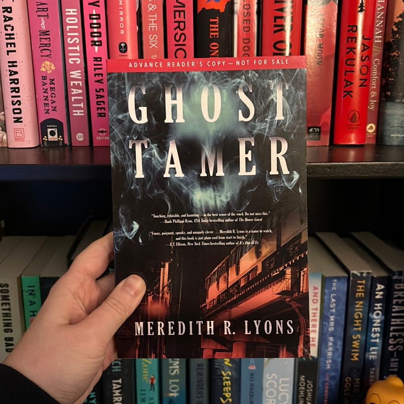 Ghost Tamer by Meredith R. Lyons, Paperback | Pangobooks