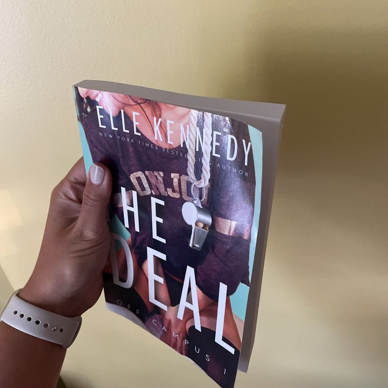 The Deal by Elle Kennedy, Paperback | Pangobooks