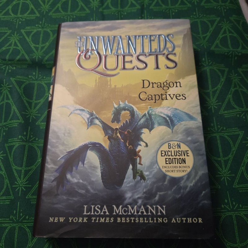Dragon Captives by Lisa McMann, Hardcover | Pangobooks