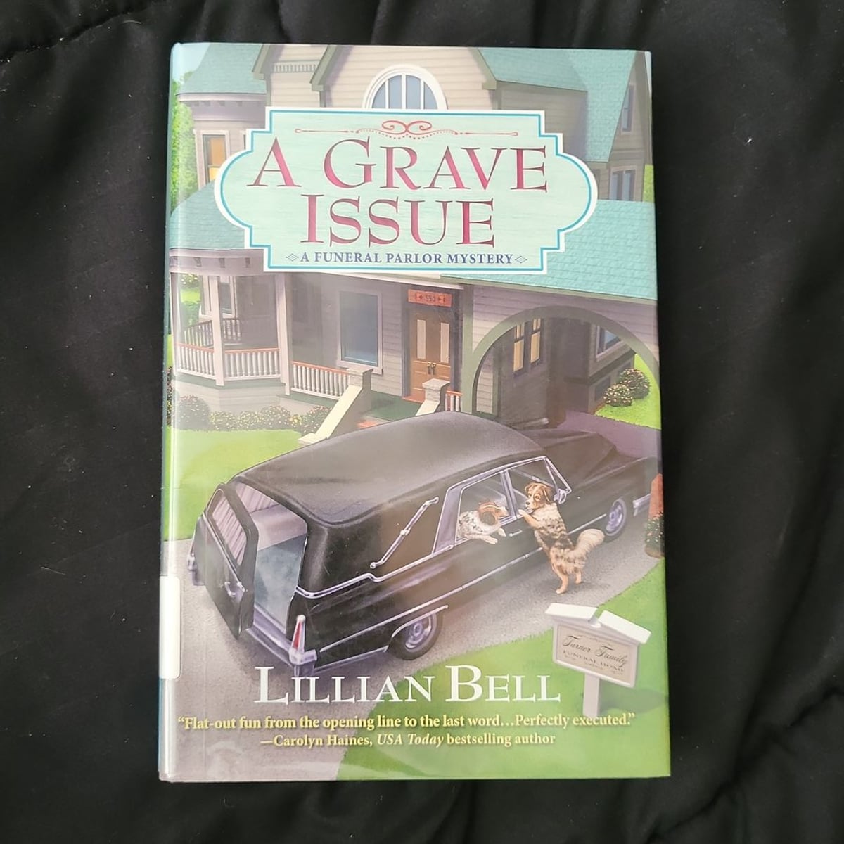 A Grave Issue by Lillian Bell, Hardcover | Pangobooks