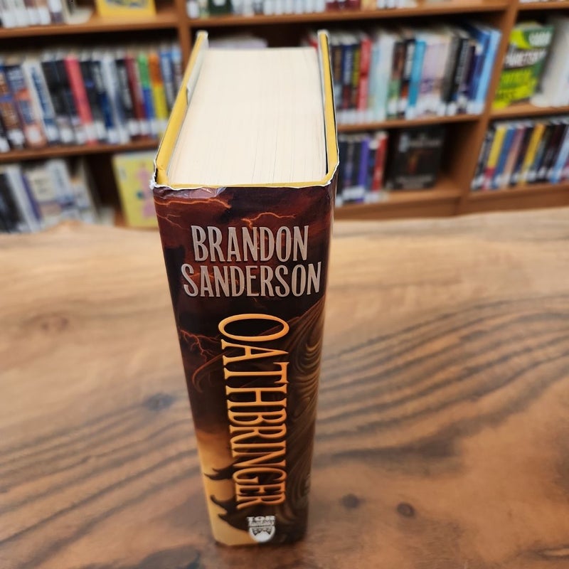 Oathbringer by Brandon Sanderson, Hardcover | Pangobooks