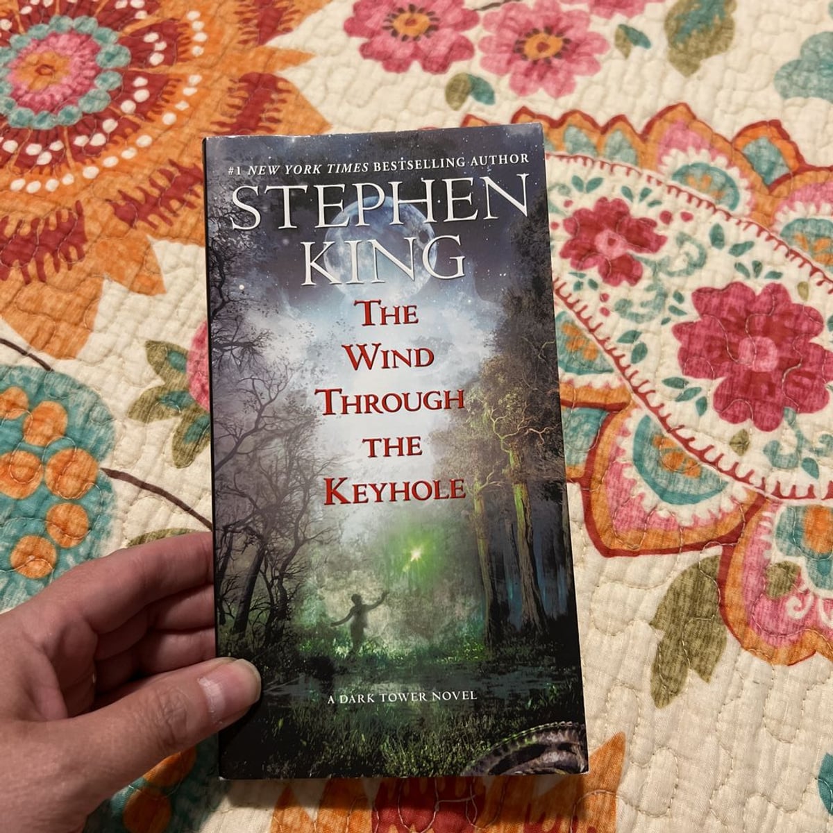 The Wind Through the Keyhole by Stephen King, Paperback | Pangobooks