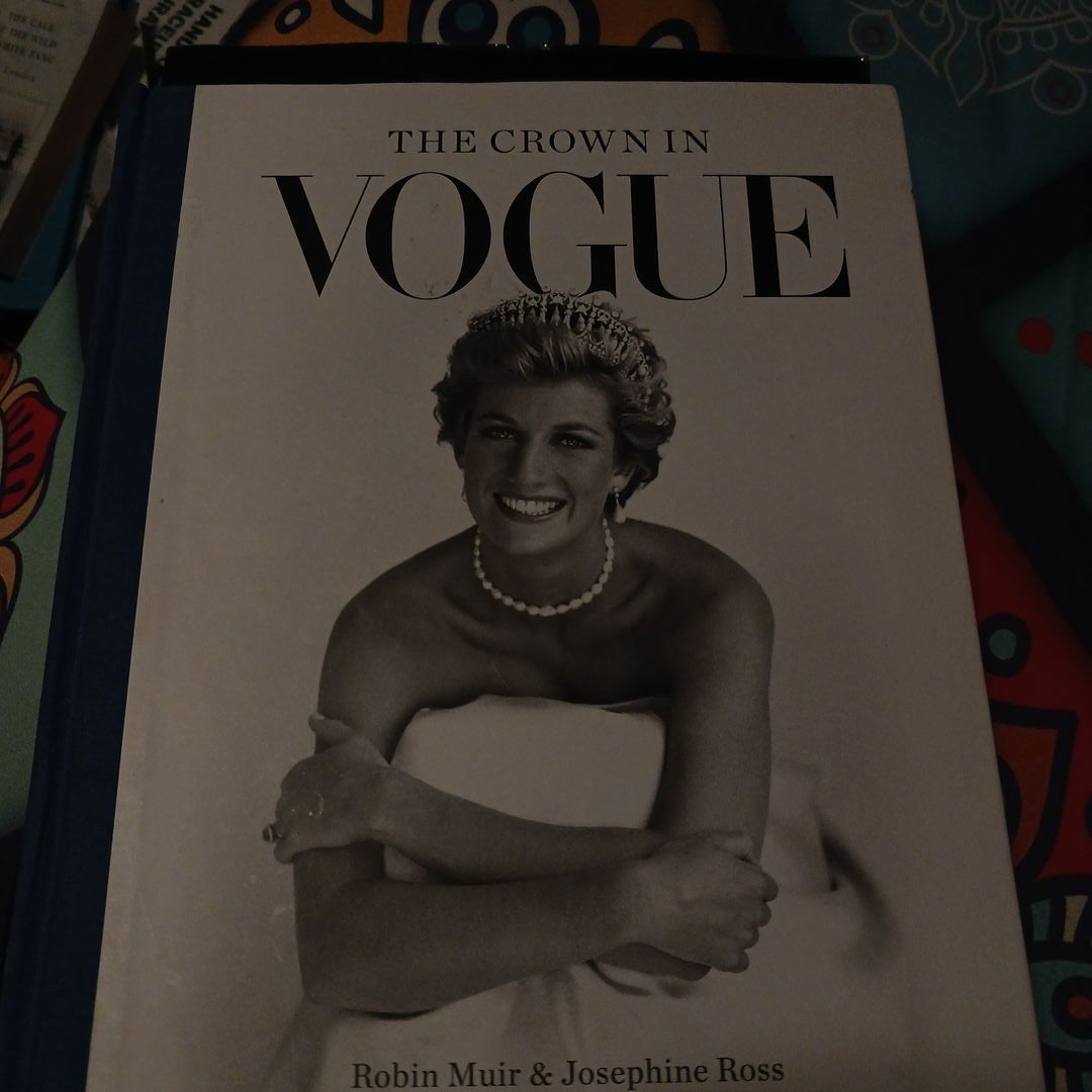 The Crown in Vogue by Robin Muir, Hardcover | Pangobooks