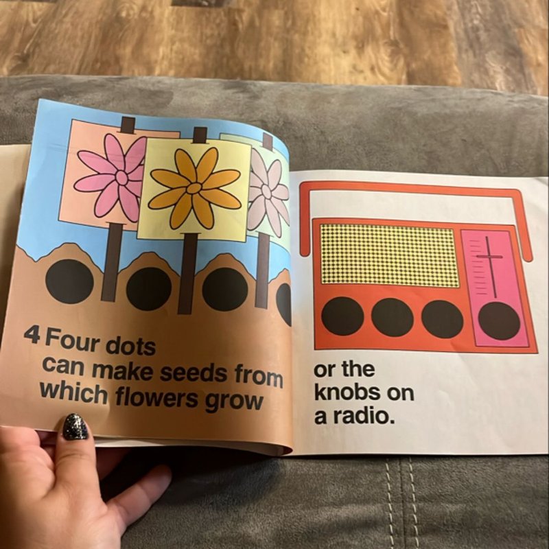 Ten Black Dots by Donald Crews, Paperback | Pangobooks