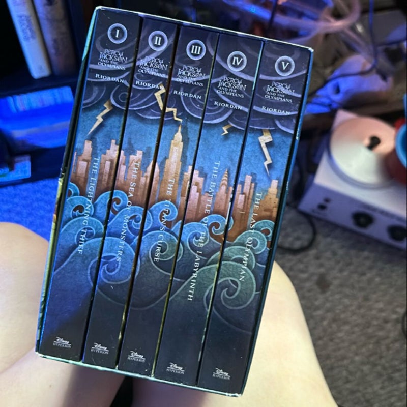 Percy Jackson and the Olympians 5 Book Paperback Boxed Set (w/poster ...