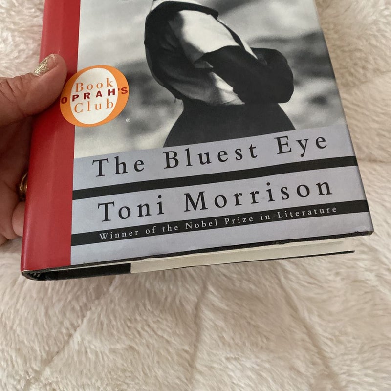 The Bluest Eye by Toni Morrison, Hardcover | Pangobooks