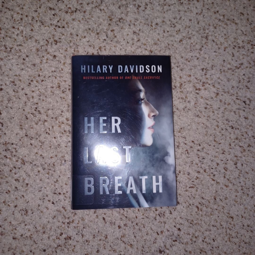 Her Last Breath by Hilary Davidson