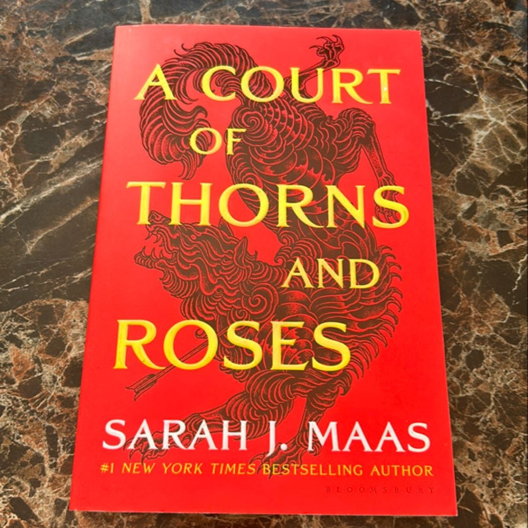 A Court of Thorns and Roses by Sarah J. Maas, Paperback | Pangobooks