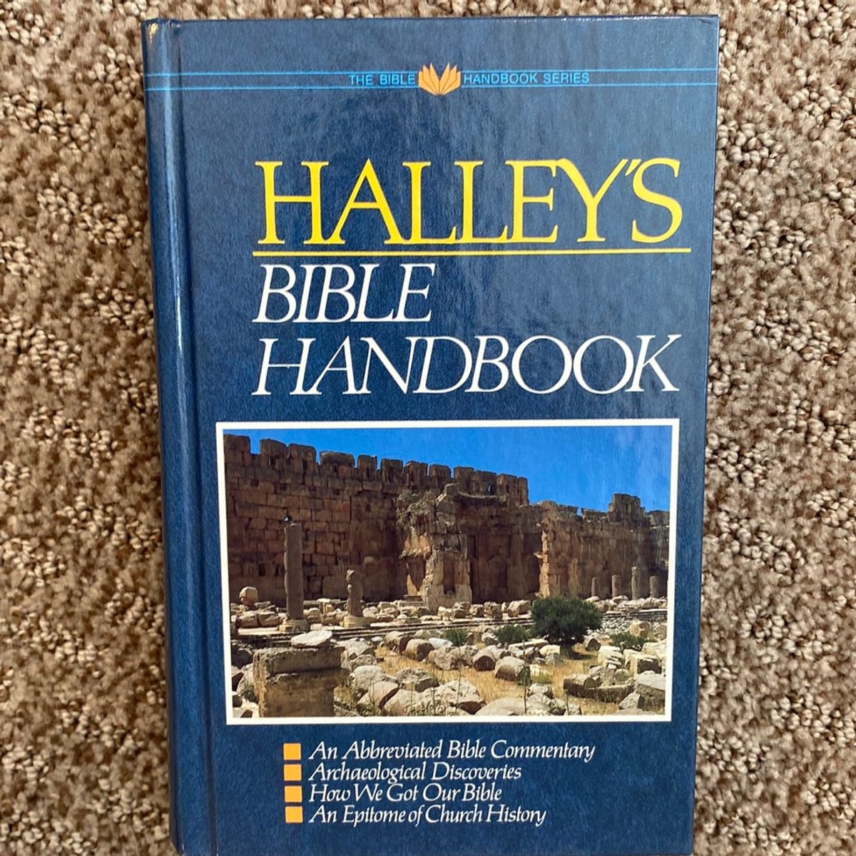 Halley's Bible Handbook by Henry H. Halley