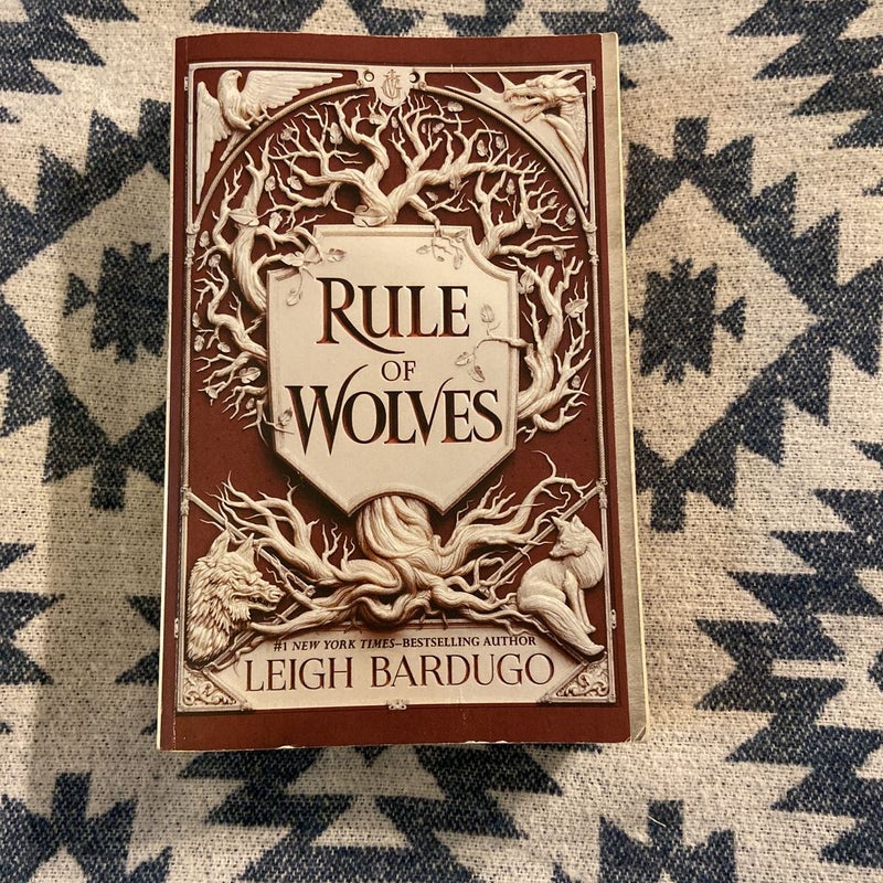 Rule of Wolves by Leigh Bardugo, Paperback | Pangobooks