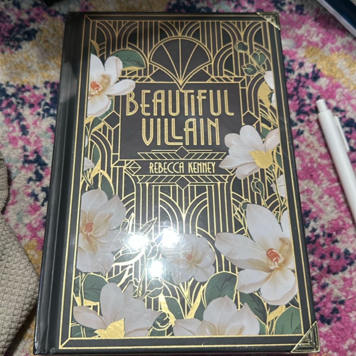 Beautiful villain- bookish by Rebecca Kenney, Hardcover | Pangobooks