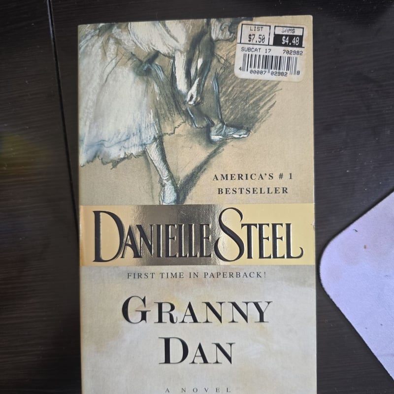 Granny Dan by Danielle Steel, Paperback | Pangobooks